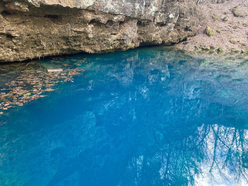 How to Find Blue Spring: Missouri's Bluest Water - Soul Summit Travel